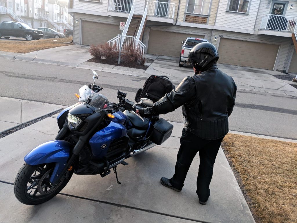 Approach from the kickstand side | | BestBeginnerMotorcycles