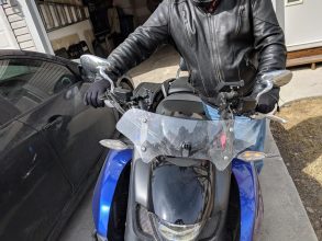 Mounting/Dismounting a Motorcycle: How to Get On & Off Your Bike Safely