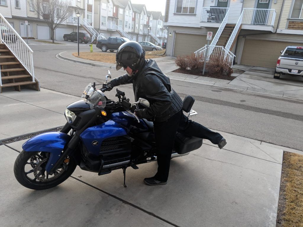 Mounting/Dismounting a Motorcycle: How to Get On & Off Your Bike Safely