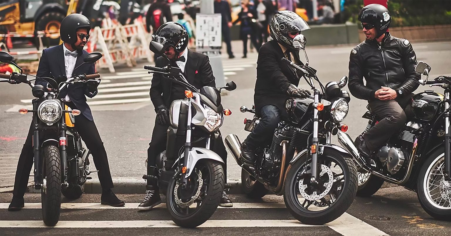 The Pros & Cons of Riding in Groups