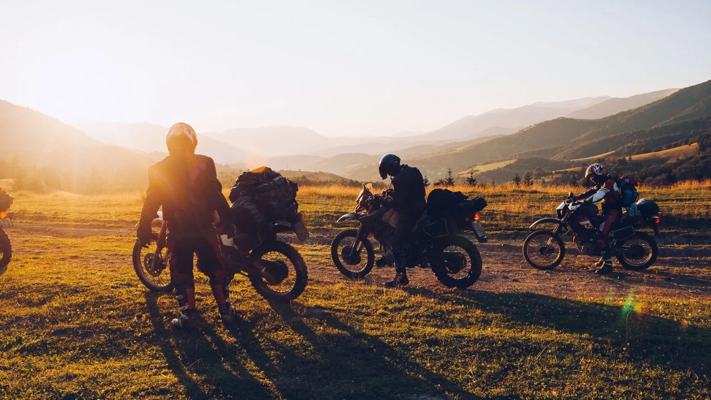 The Pros & Cons of Riding in Groups