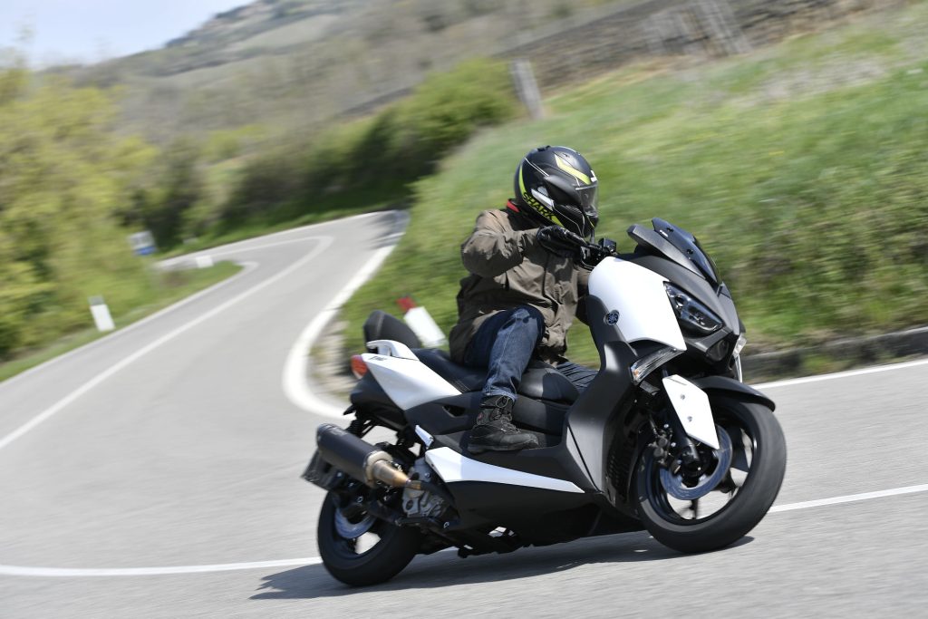 Yamaha XMAX | Motor Scooter Guide