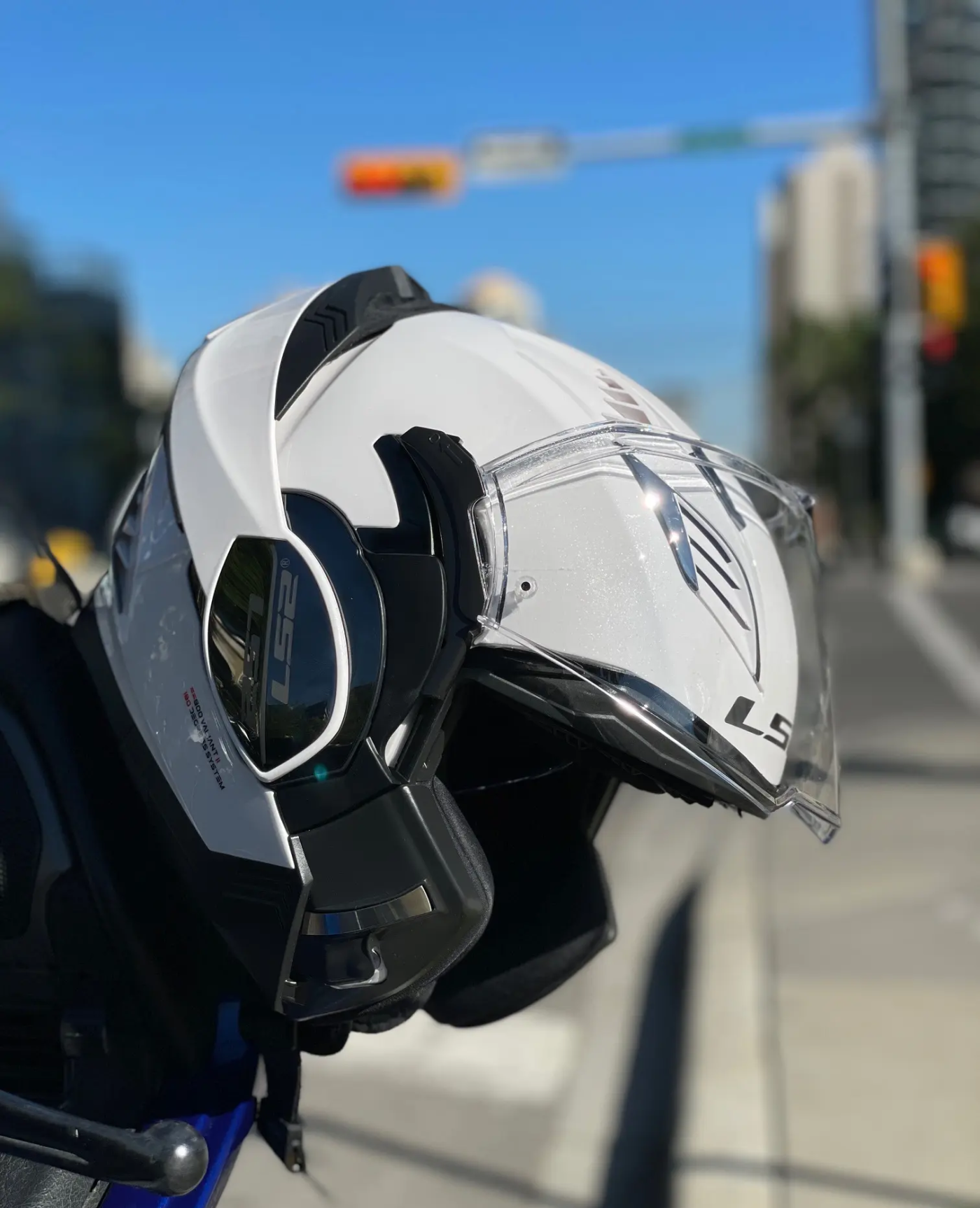 Pros and Cons of Different Motorcycle Helmet Types | Motorcycle Helmets ...